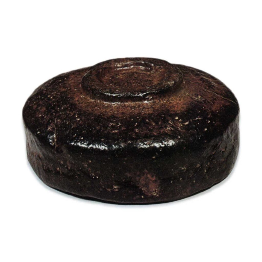 Chōjirō: shallow tea bowl, known as “Oki-no-shima”, Black Raku ...