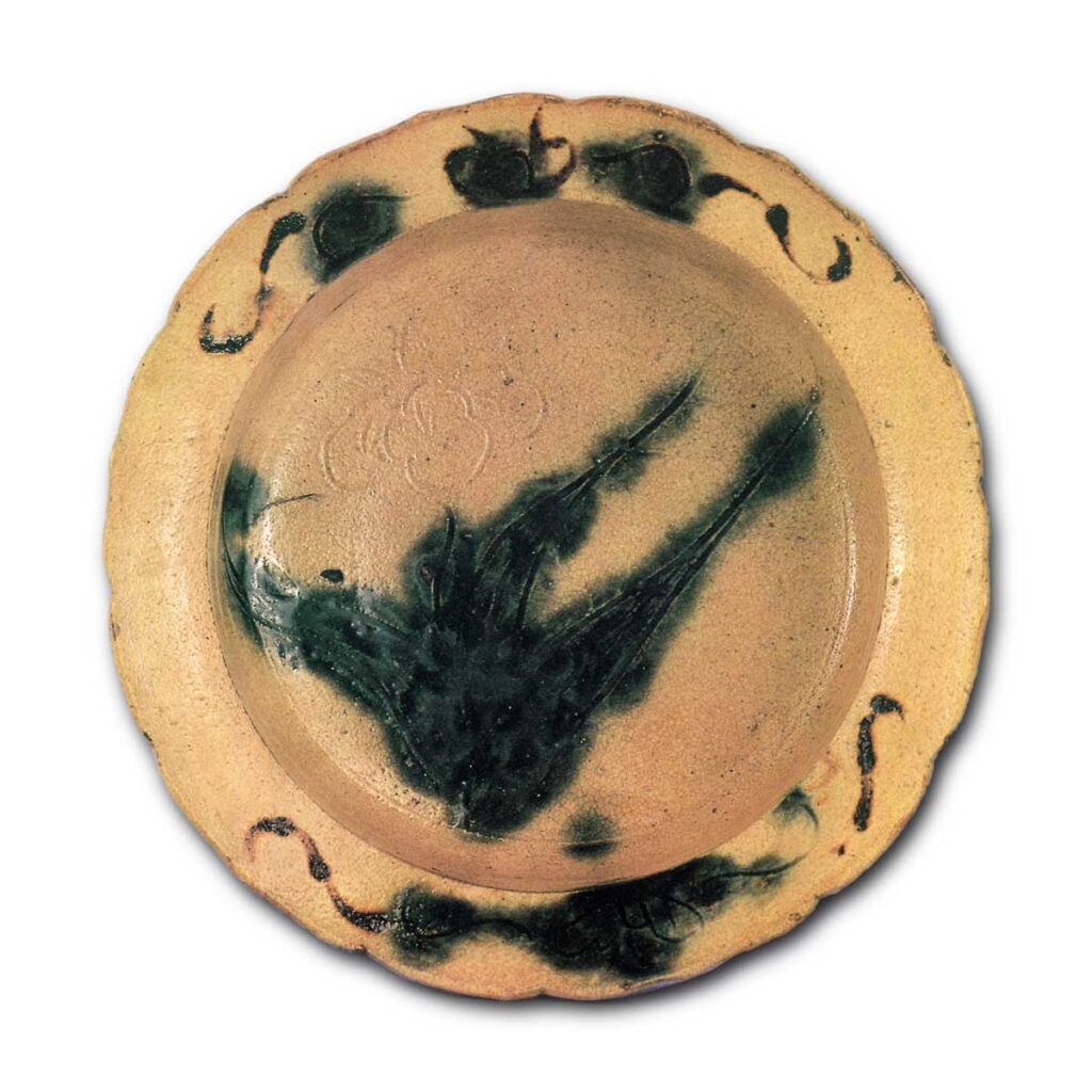 Yellow Seto flower-shaped bowl with iris design – Ceramics Story