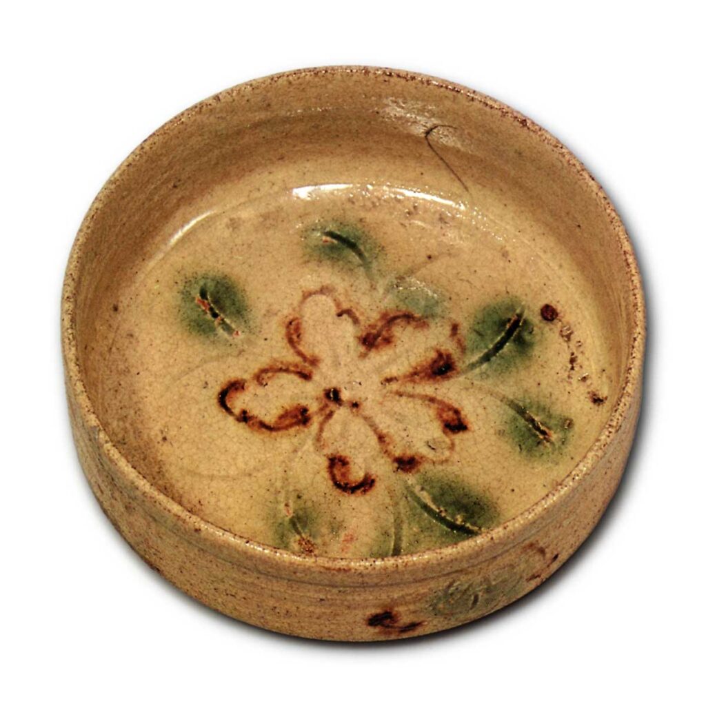 Yellow Seto bowl with floral design | Ceramics Story