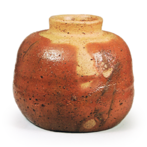 Bizen Tea caddy of katatsukt shape with “fire marks”, known as “Fuku-no ...