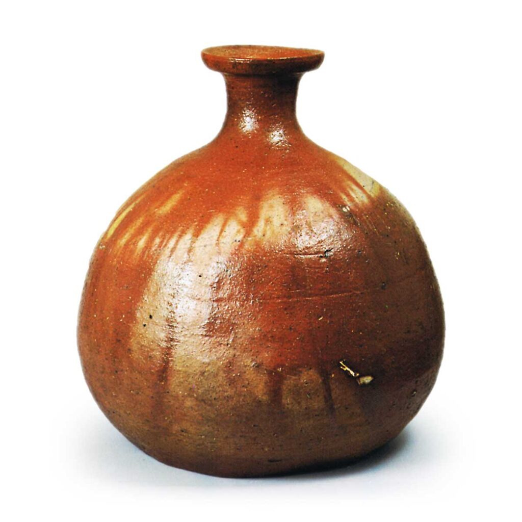 Bizen Wine bottle of funa-dokkuri shape with “fire marks” – Ceramics Story