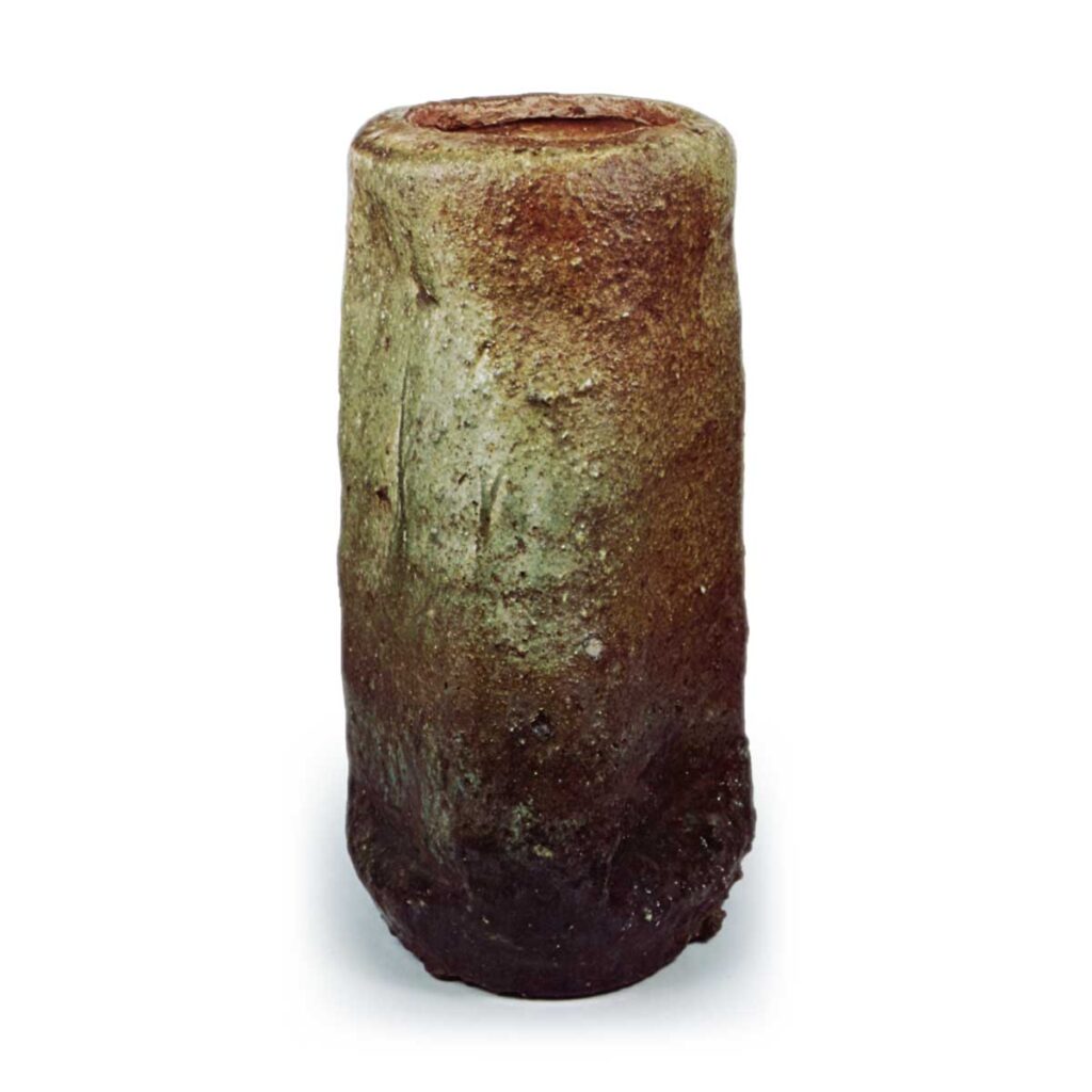 Iga Triangular flower vase, known as “Matsuyama” | Ceramics Story