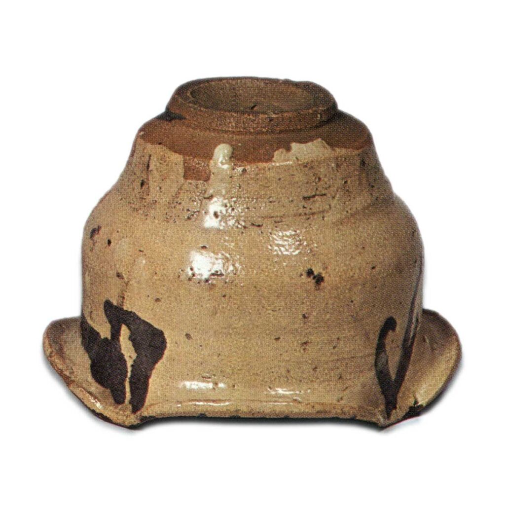 Two mukozuke bowls with square mouth, E-garatsu type – Ceramics Story